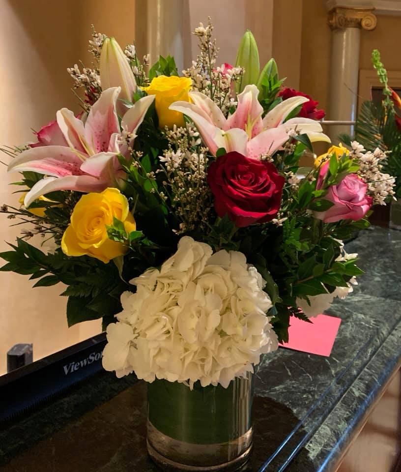 Exclusive Designs – flower artist